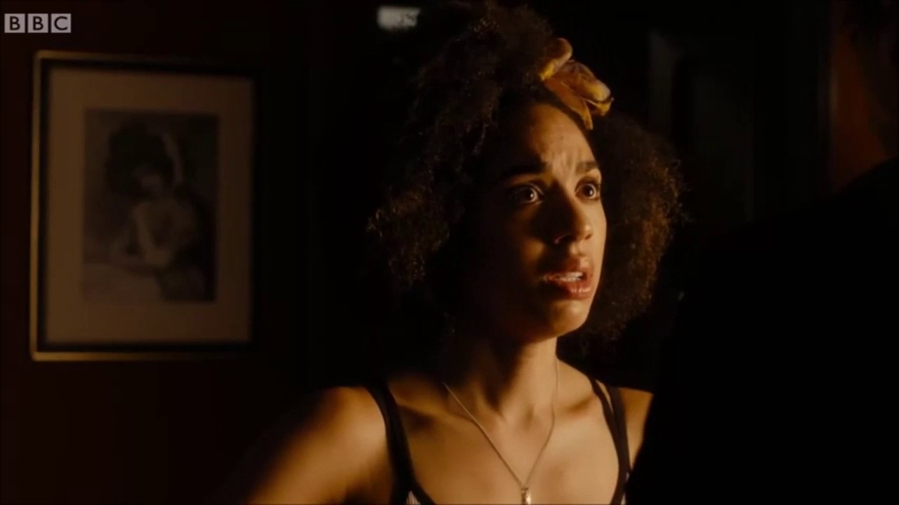 Doctor Who 'The Pilot' - The Doctor lets Bill keep her memories - YouTube