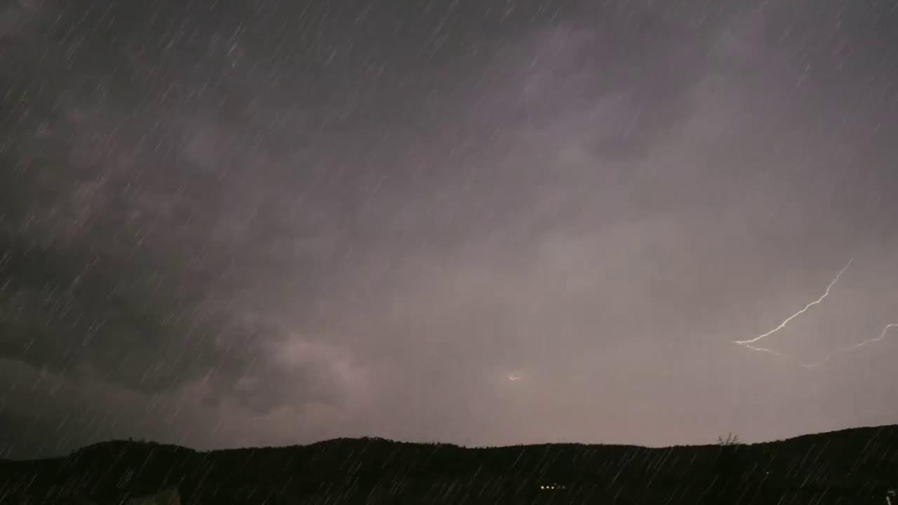 ☔SLEEP STREAM w/ RAIN SOUNDS☔ | ASMR | HEAVY RAIN & THUNDER - YouTube