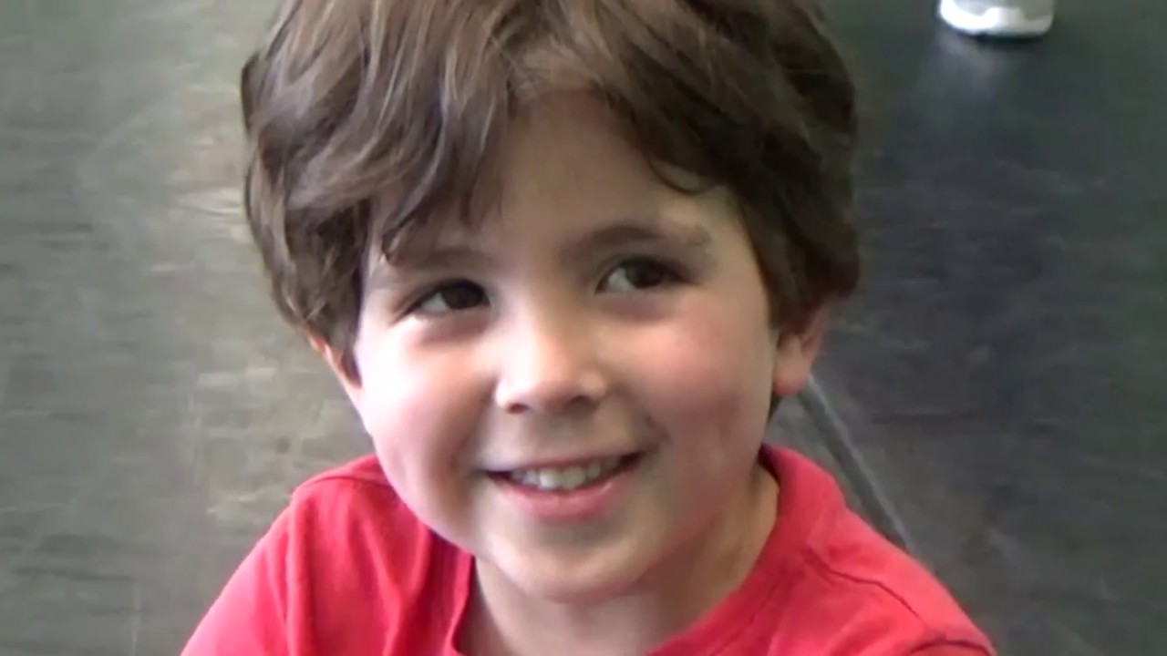 Jimmy Locust Talks with Tiny Tots Dancers - YouTube