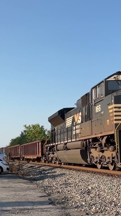 NS 171 At AC with an ACE leading! - YouTube