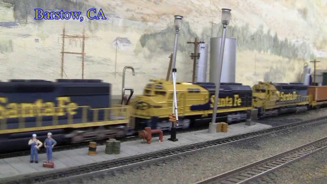 1981 Santa Fe SD40-2 5022 TOFC/COFC N SCALE - YouTube