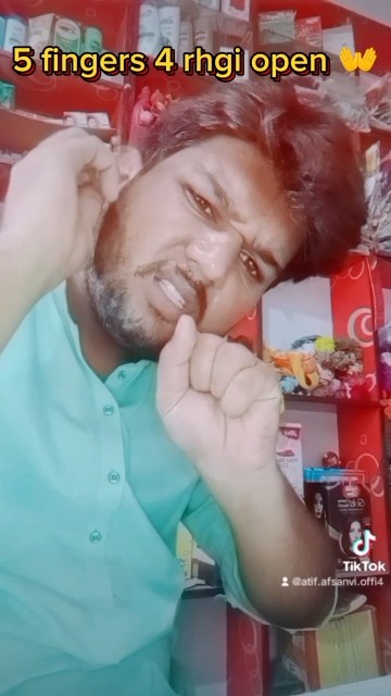 5 fingers sy 4 fingers bki #music #comedy #magic - YouTube