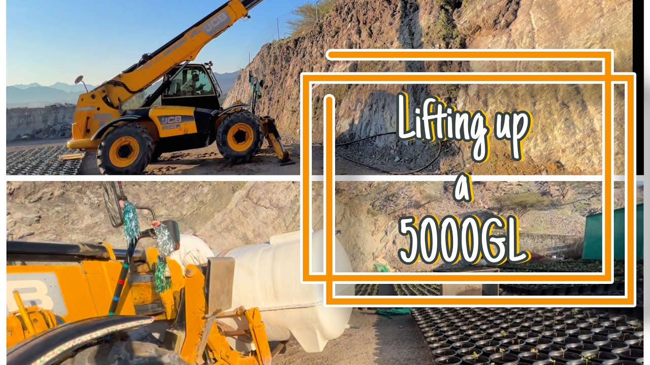 Lifting up a 5000GL water tank Dubai | JCB | Boomloader 540/170 heavy ...