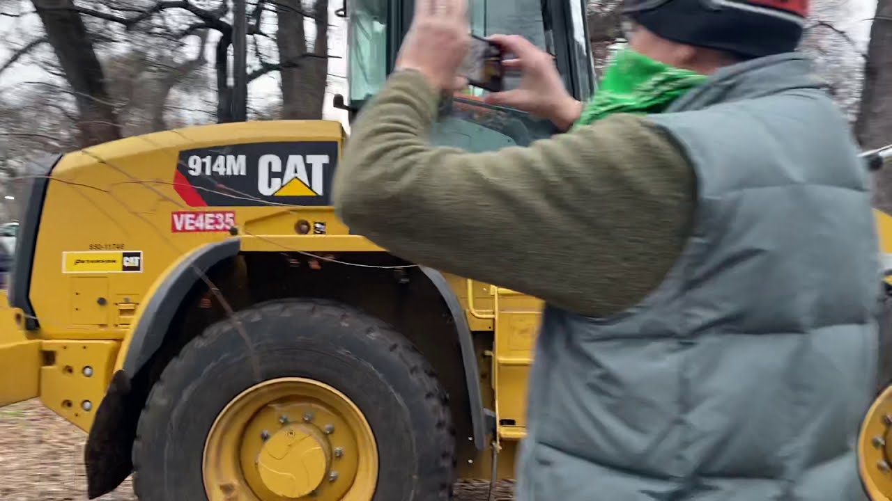 Bulldozing people’s belongings in Chico California - YouTube