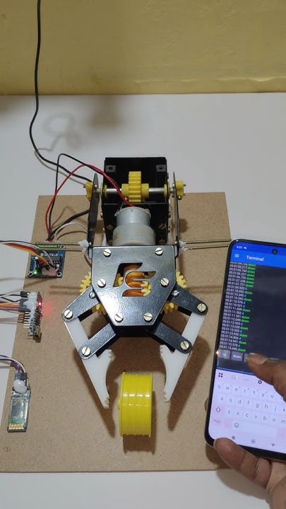 Bluetooth Controlled Robotic Arm using Arduino - YouTube