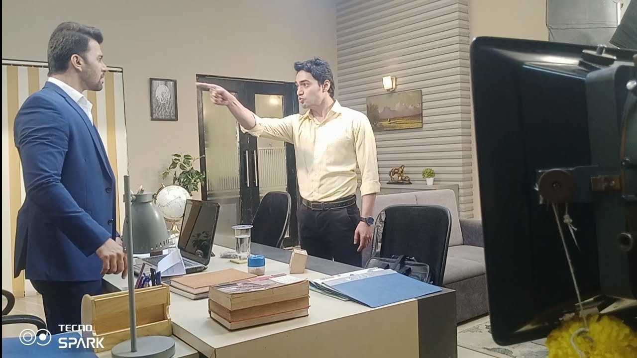 tharal tar mag arjun subhedar&chaitany fight in office room marathi ...