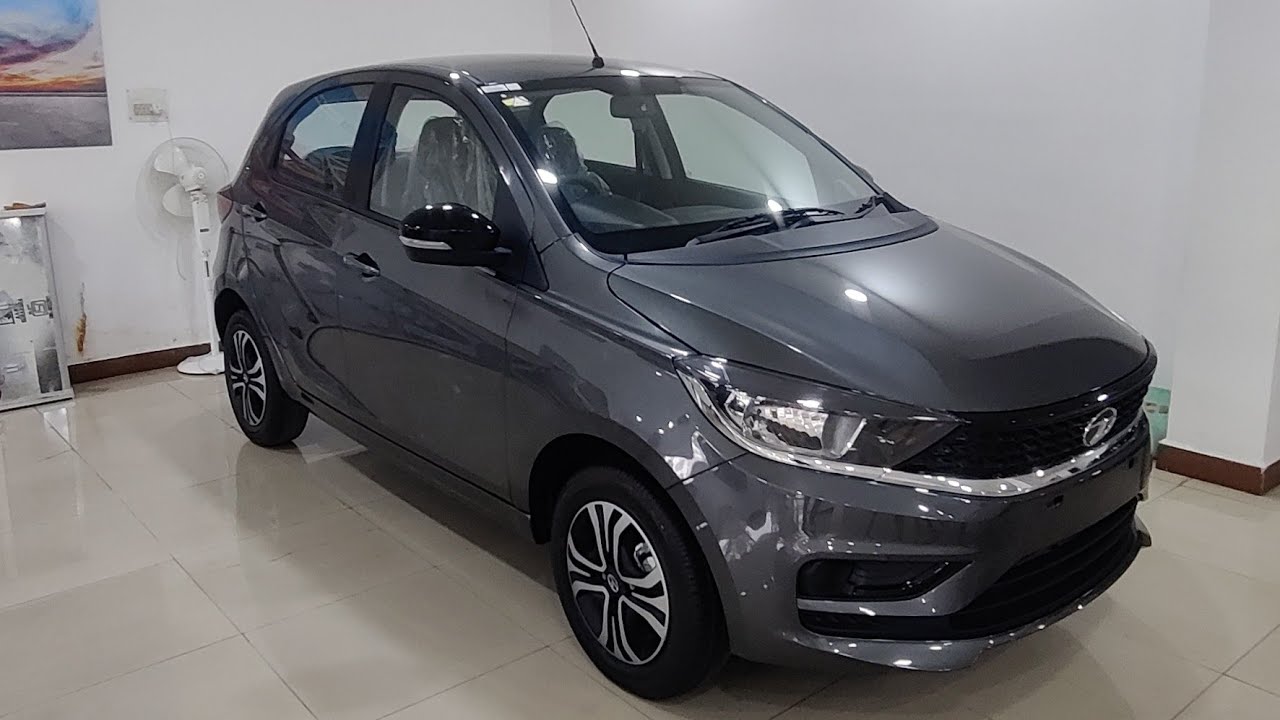 Tata Tiago Xt Rhythm 700k ki Best 🚗🚗@Wheelandroof - YouTube
