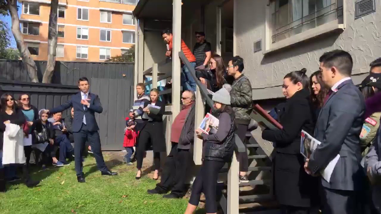 hockingstuart South Yarrra - 508-508a Punt Road - auction highlights - Grant Wallace - YouTube