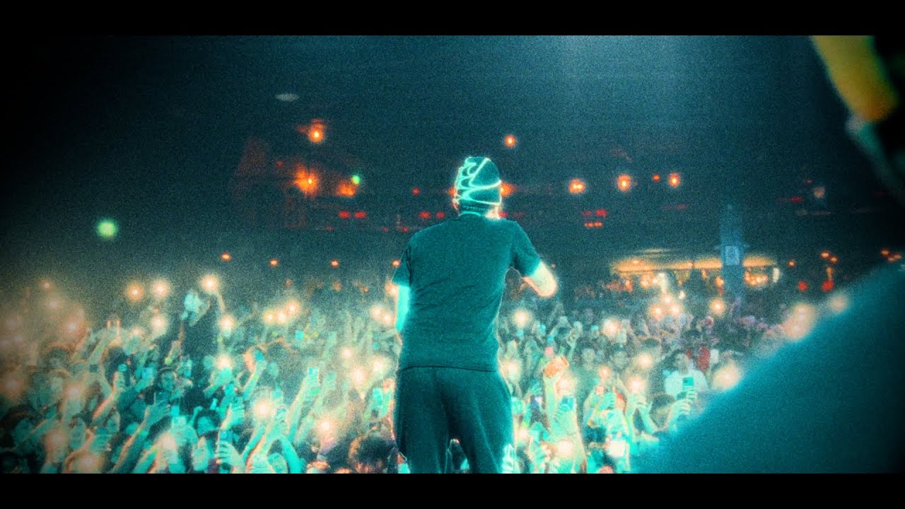 D Savage performs "Bet" live in Orange County, CA // SOLD OUT - YouTube