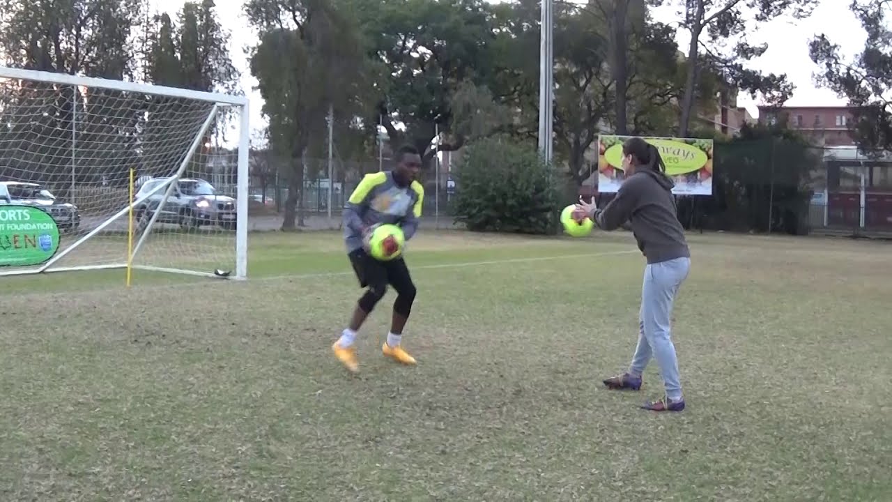 Goalkeeper training Agility,Coordination and Reactions Training - YouTube