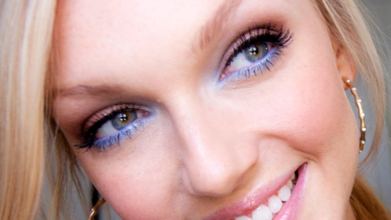 Pop of Color Tutorial: Periwinkle Blue - YouTube