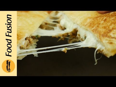 Chicken Qeema Paratha recipe with cheese by Food Fusion