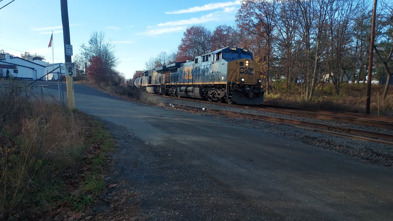 CSX 7258 CM44AC Leads M404. 11/24/23 - YouTube