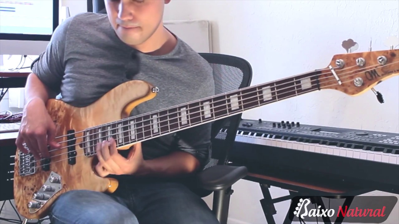 LESLIE JOHNSON BASS SOLO IDEAS #5 | Baixonatural - YouTube
