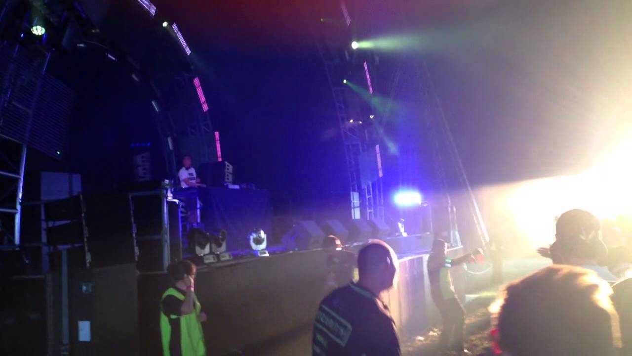 Skream Live At Global Gathering 26 July 2013 - YouTube