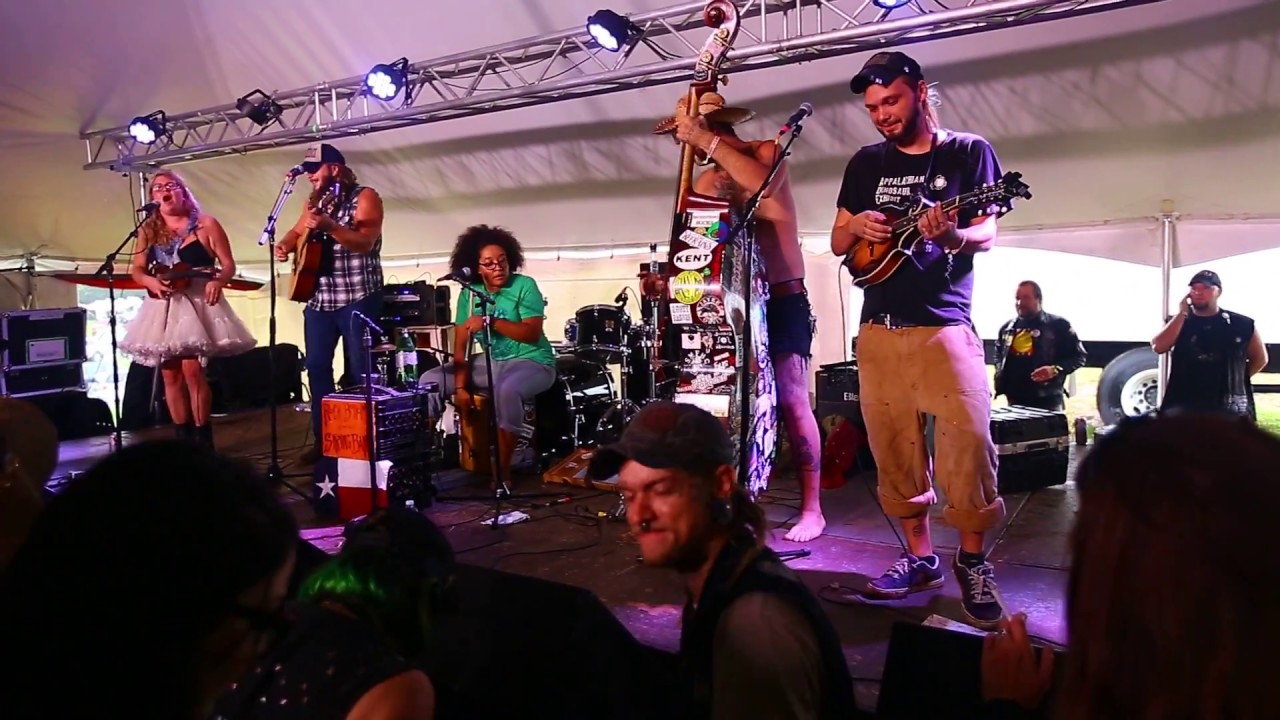 Muddy Roots Music Festival 2017 - Rock Bottom String Band - YouTube