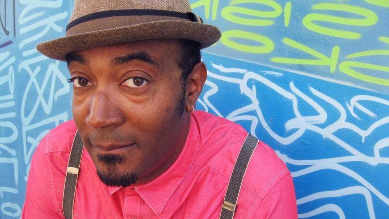 UO Today interview: Keith Knight, cartoonist - YouTube