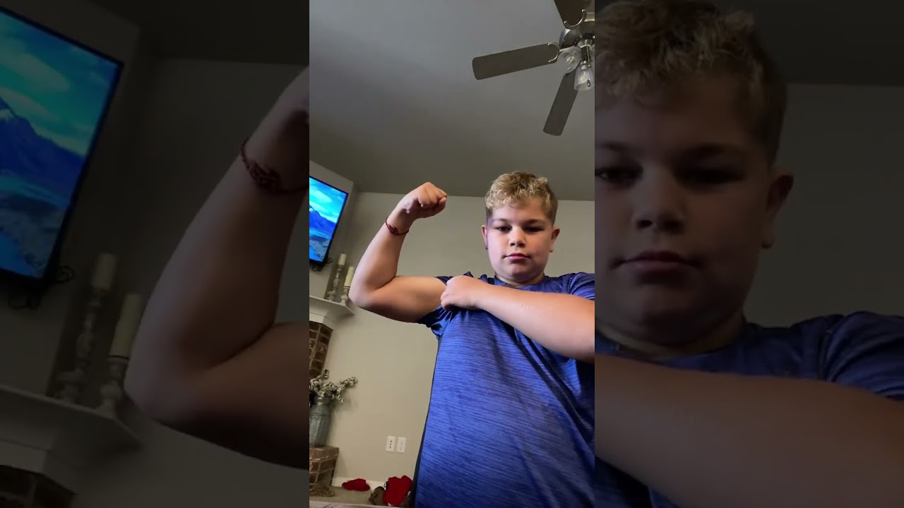 Flexing my muscles for y’all - YouTube