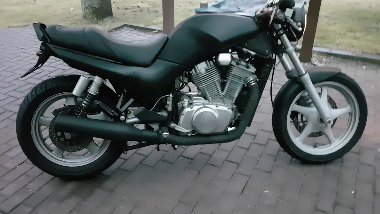 VX 800 Cafe Racer - YouTube