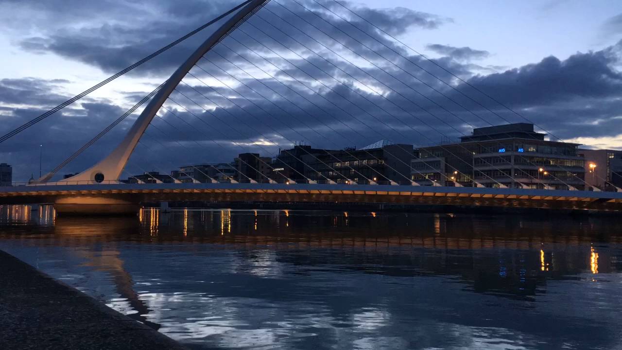 Samuel Beckett Bridge opening time-lapse - YouTube