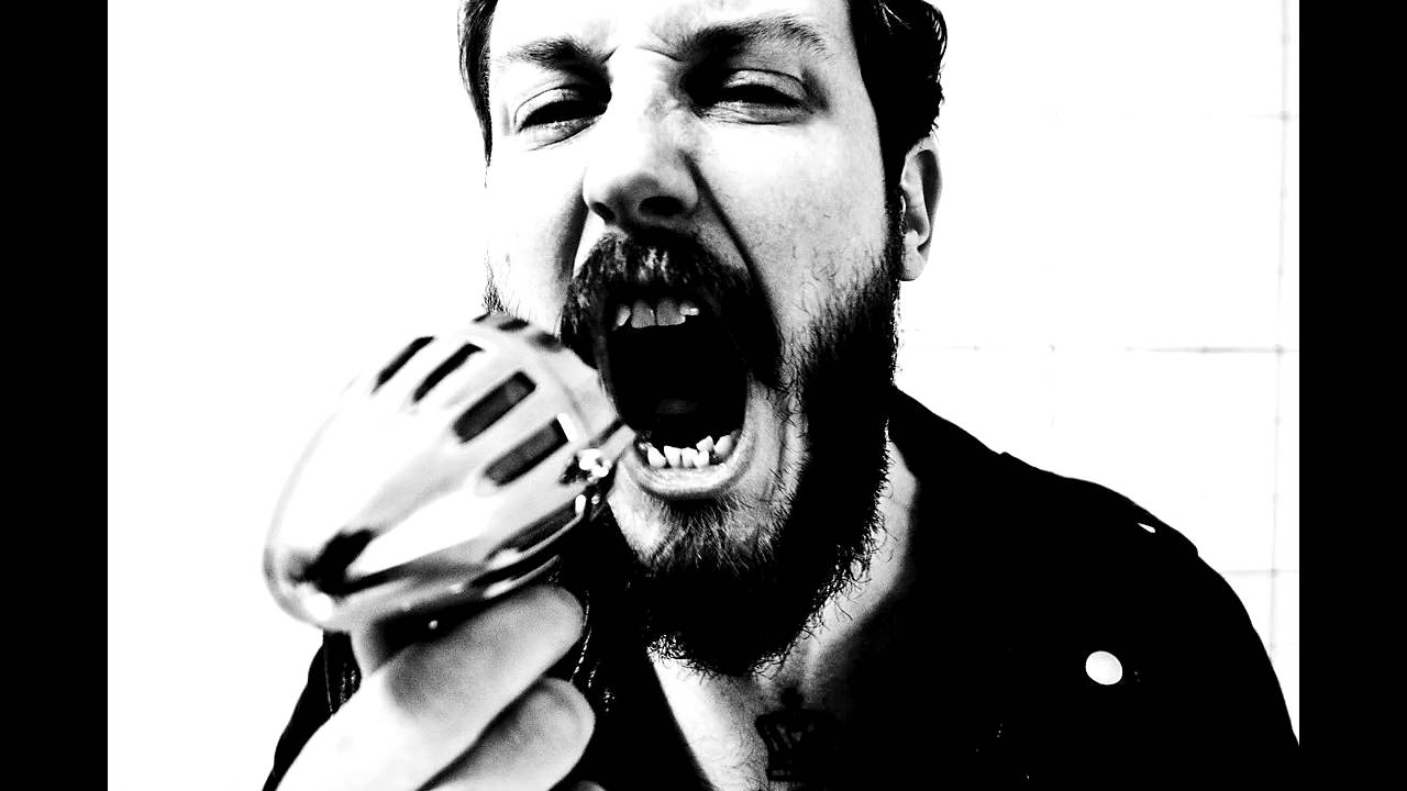 GENTLEMAN STARKEY 'BONES' - YouTube