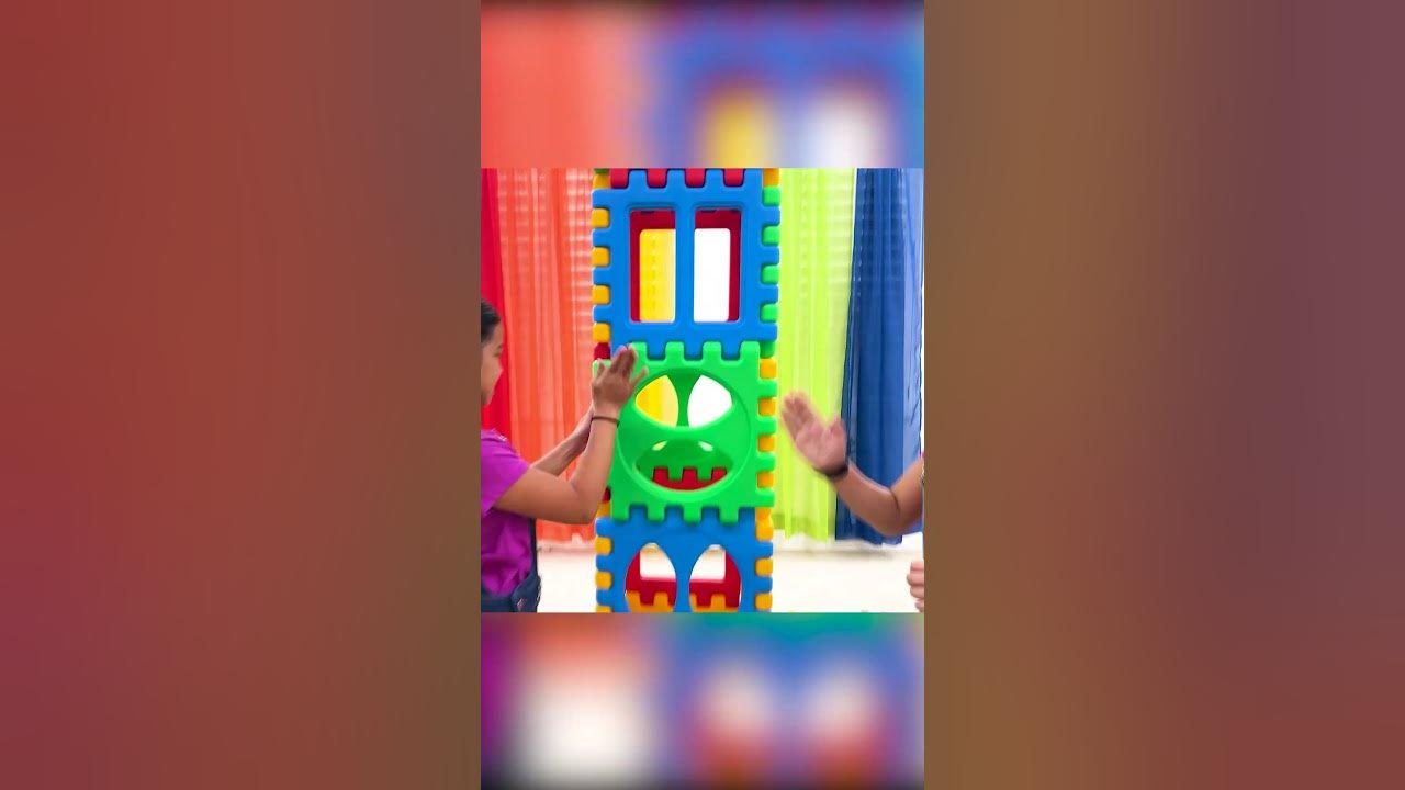 Jannie And Emma Play With Giant Building Blocks - Part 1 - YouTube