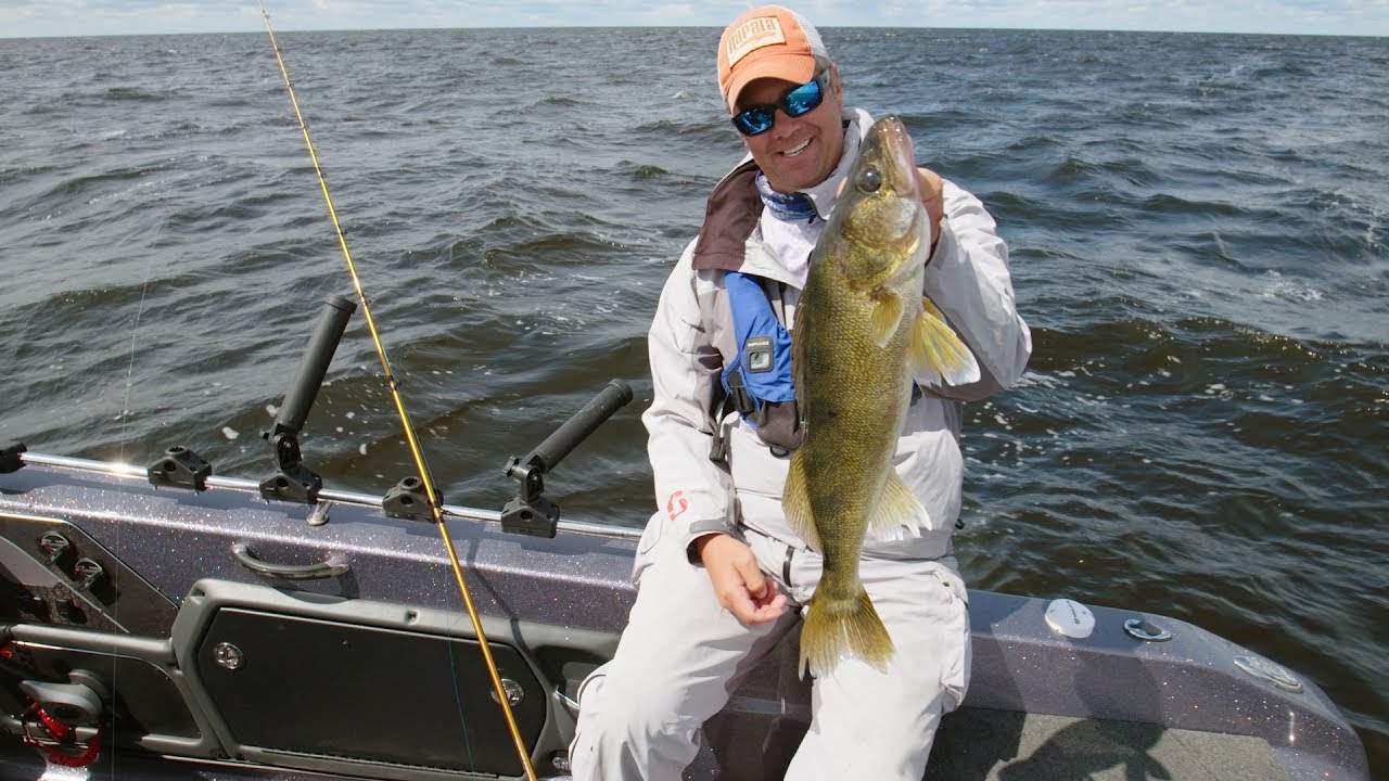 Rapala Tail Dancer Walleyes on Lake of the Woods - Go Angling E20 - YouTube