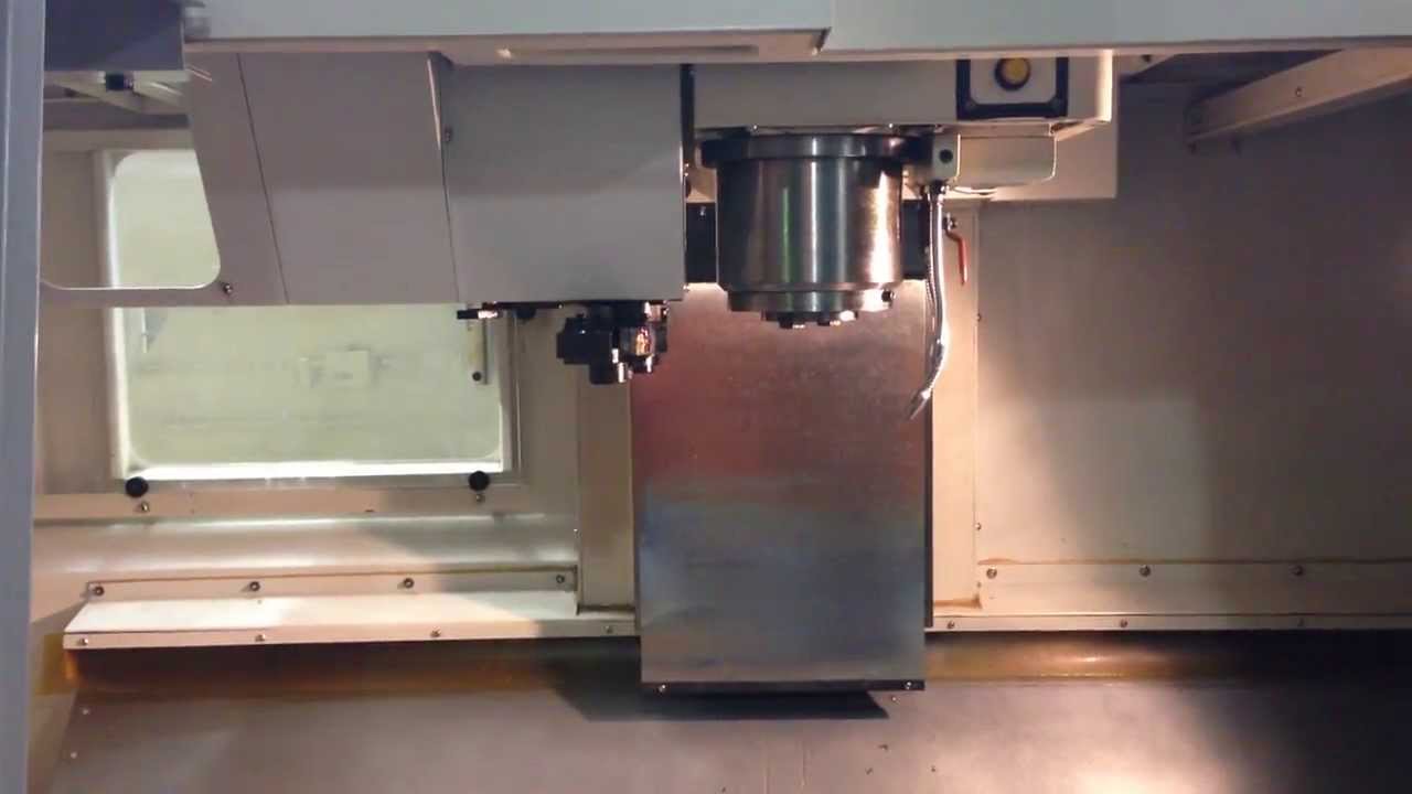 Daewoo DMV-500 Vertical Machining Center - YouTube