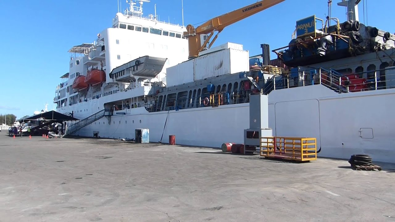 The Aranui 3 Ship- Lifeline To the Marquesa Islands - YouTube