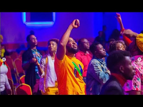 Church Turns RIGHT-SIDE-UP💃 @Graceland 💨 4K Quality - YouTube