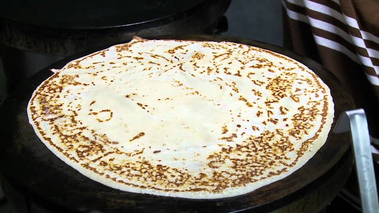 La crêpe au sucre - YouTube