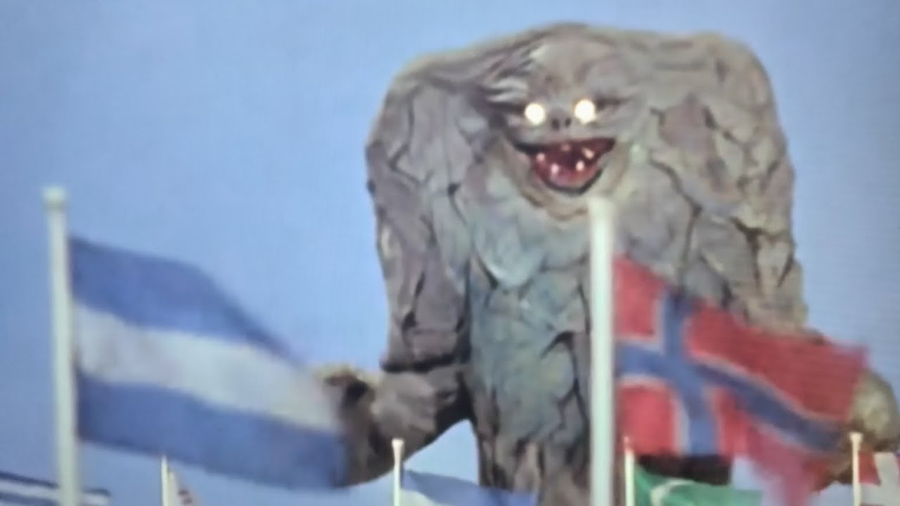 Jamila vs ultraman (episode 23 my home is Earth) - YouTube