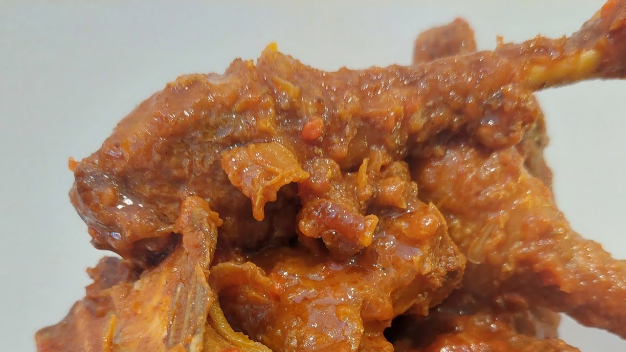 Grilled Chicken Stew | African Food | Nigerian Restaurant - YouTube