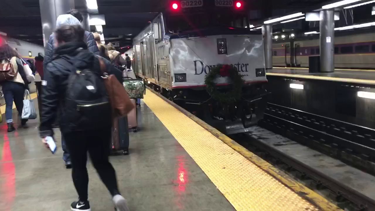 Boarding Amtrak Downeaster #695 @ Boston North Station - YouTube