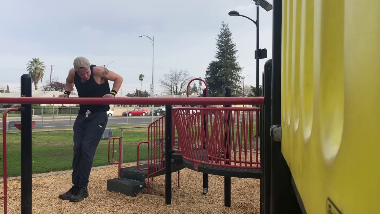 Explosive muscle up practice - YouTube
