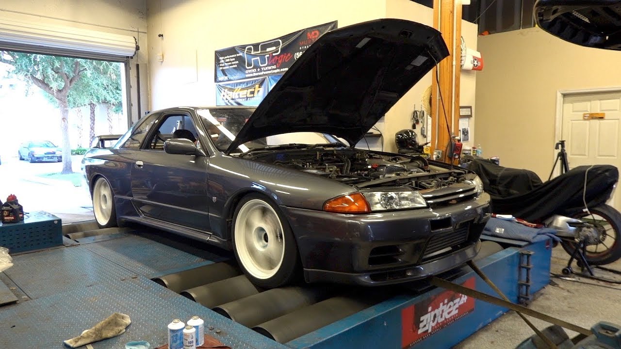 GTR MAKING BIG POWER ON THE DYNO!! - YouTube