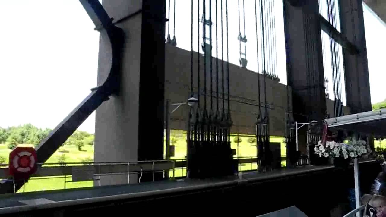 Scheepslift van Strépy-Thieu - YouTube