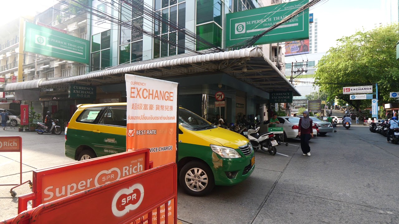 【4K】Walking the cheapest Money Exchange Area in Bangkok - YouTube