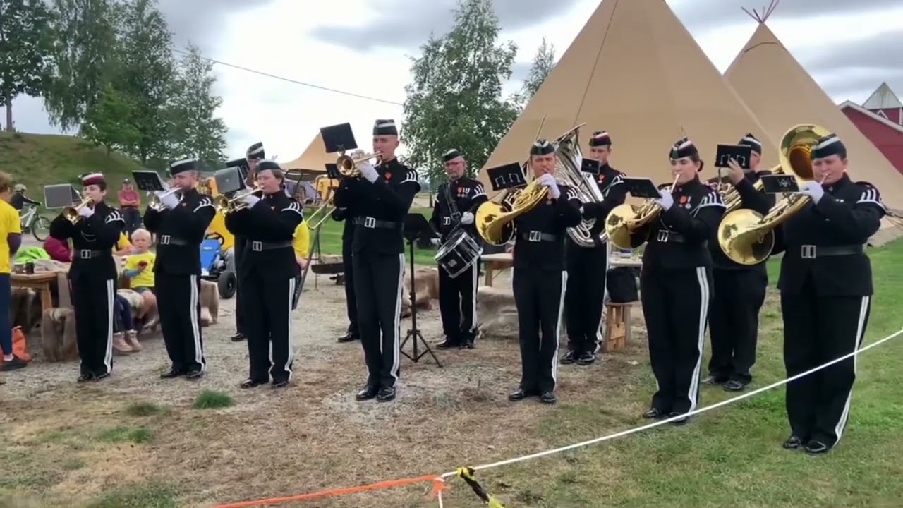 Ridderspranget Marsj - YouTube