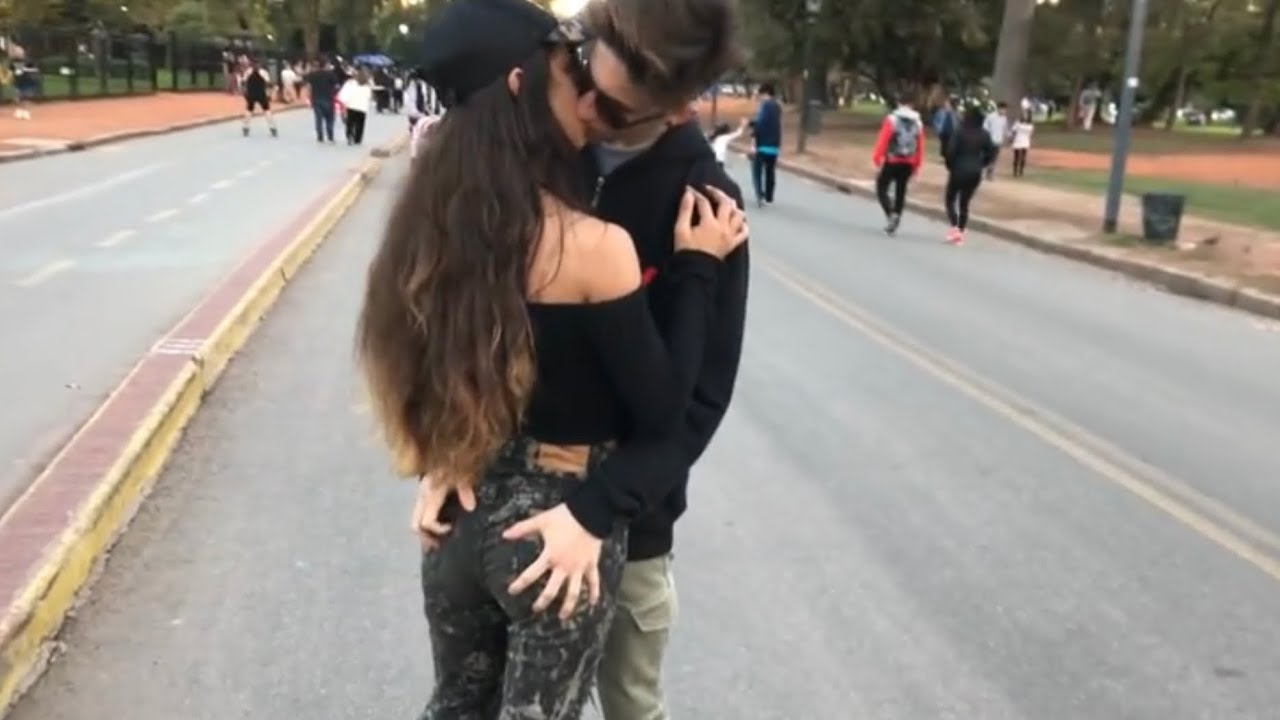 LOS MEJORES BESOS / BESANDO A DESCONOCIDAS EN LA CALLE / #3/ JAIDER ...