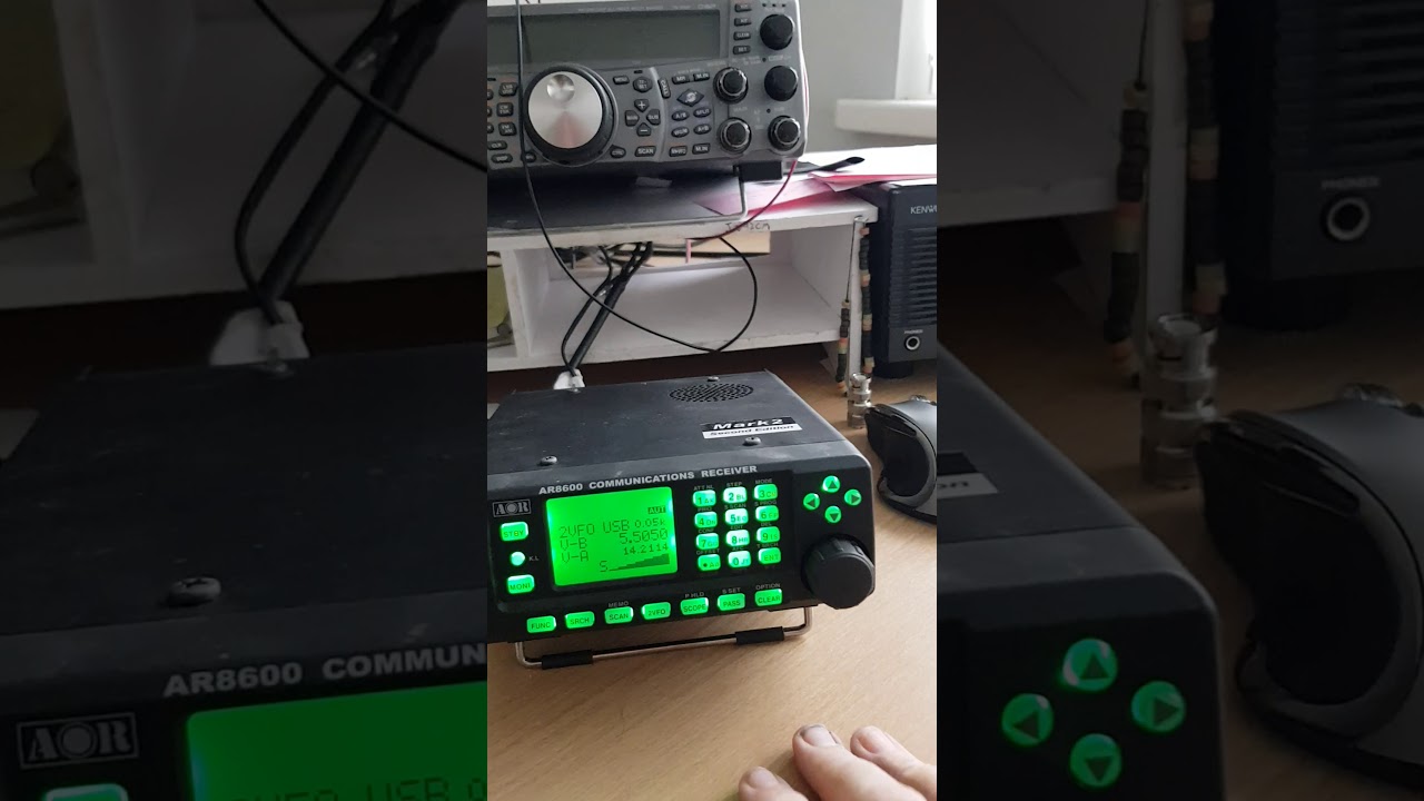 MLA-30 active loop ant vs a 5 mtr simple long wire - YouTube