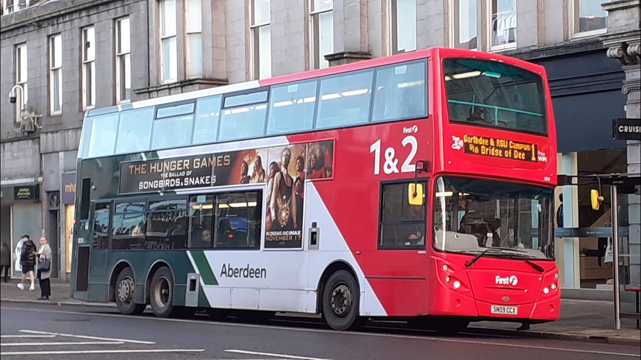 1: First Aberdeen ADL Enviro 500 Trident III 38219 (SN09 CCX) - YouTube