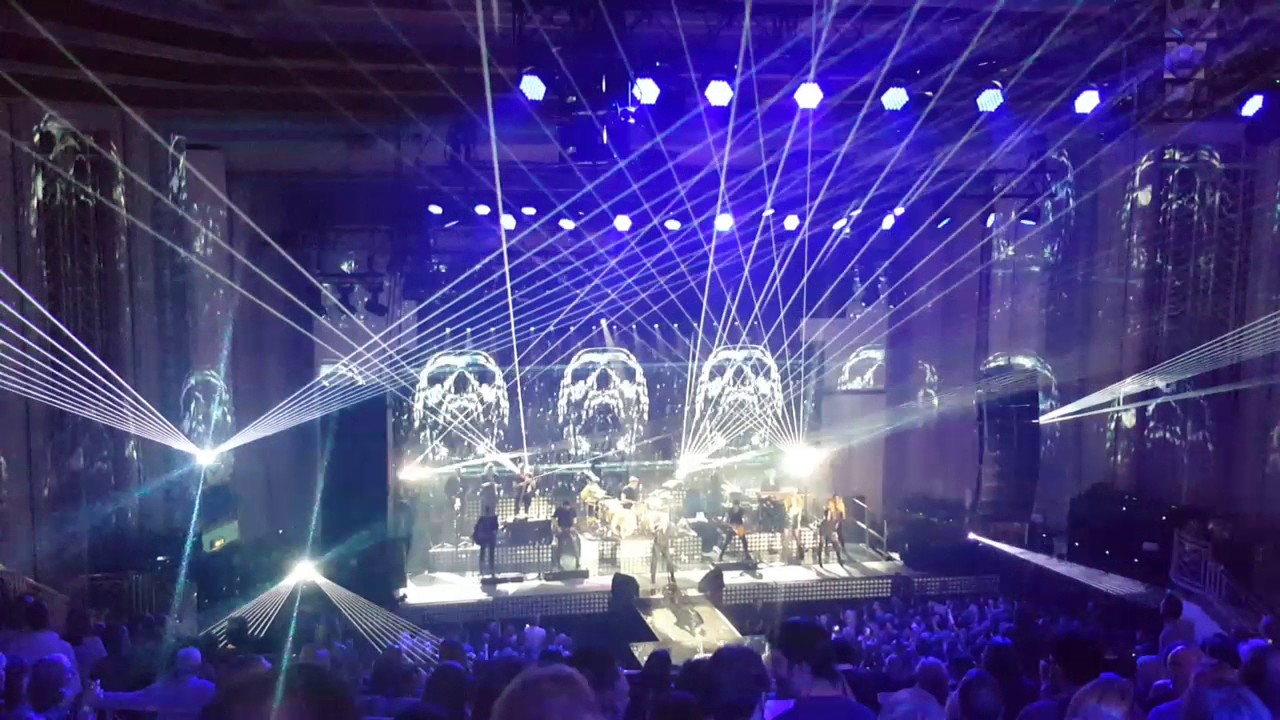 Bodies-Robbie Williams Troxy Concert - YouTube