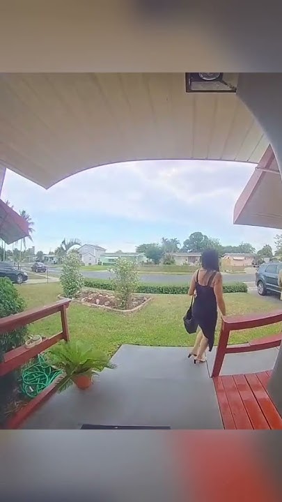 The funniest doorbell camera 😂 - YouTube