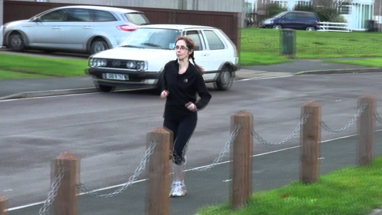 Sharon Grainger running for the MS Trust in the London Marathon 2012 ...
