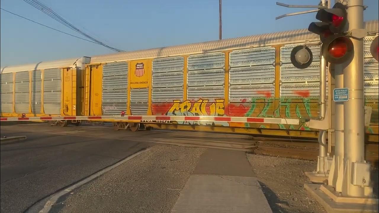 7/18/2024 BNSF 4379 westbound manifest departs pasco yard for the fallbridge sub - YouTube