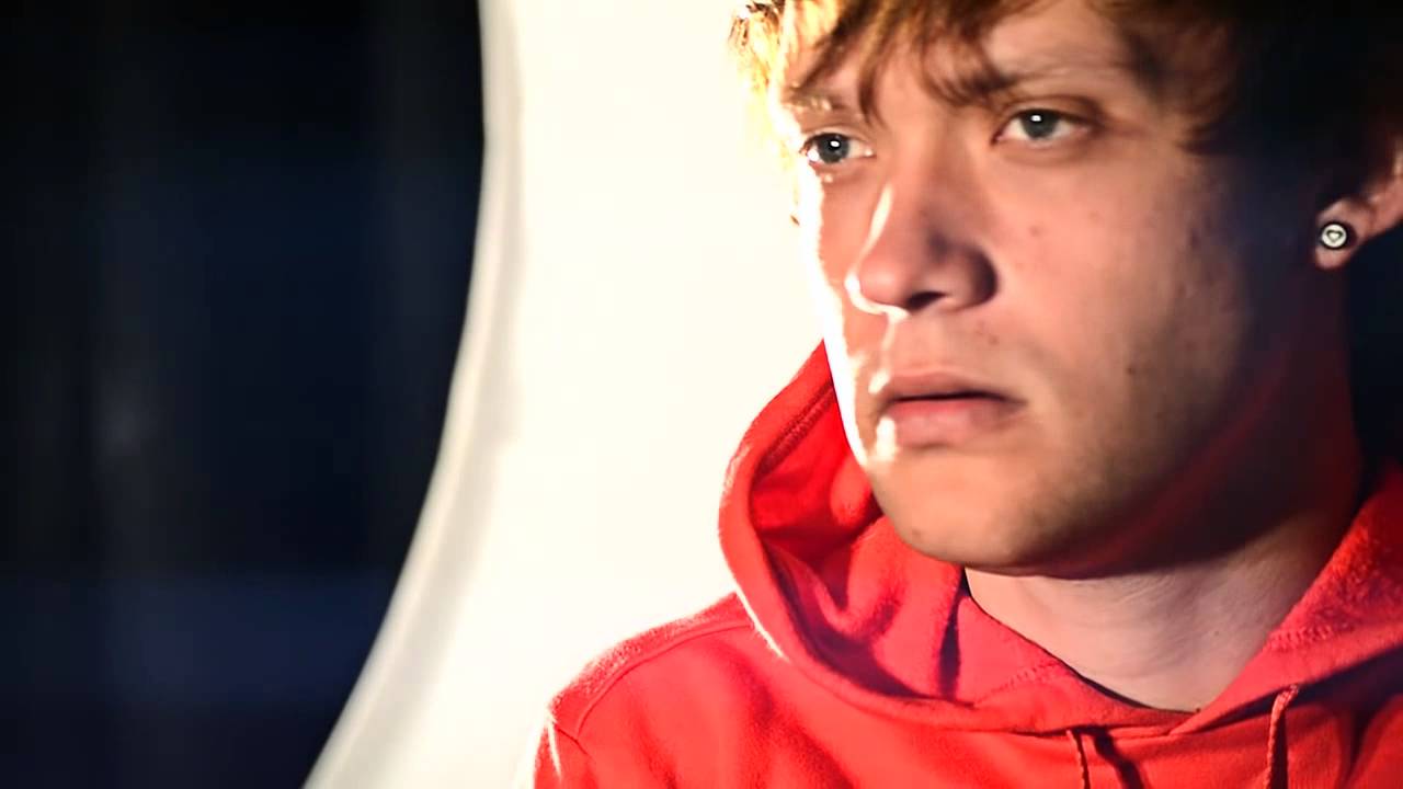 PJ Pretorius - Broken Clock - YouTube