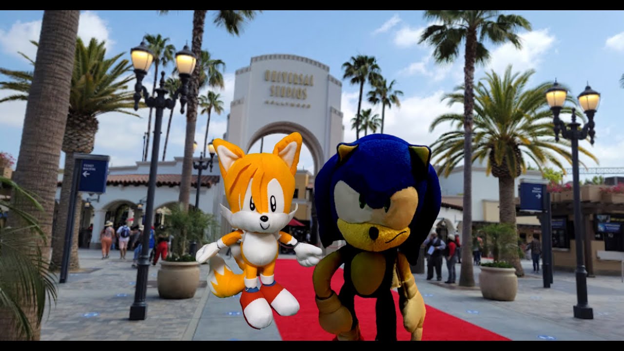 Sonic the hedgehog l Sonic and tails go to Universal - YouTube