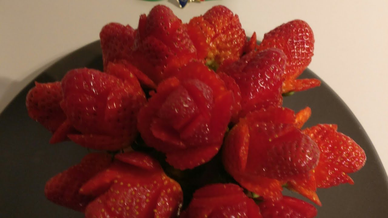 Carving Strawberries in to a beautiful frlower - YouTube