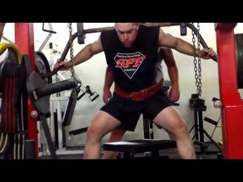 Cody Snider squats 8-1-13-1/1 - YouTube